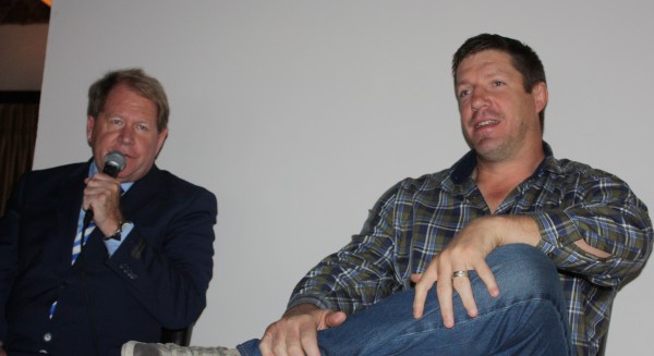 Bakkies Botha gesels oor sy loopbaan by rugby-ontbyt | Rekord