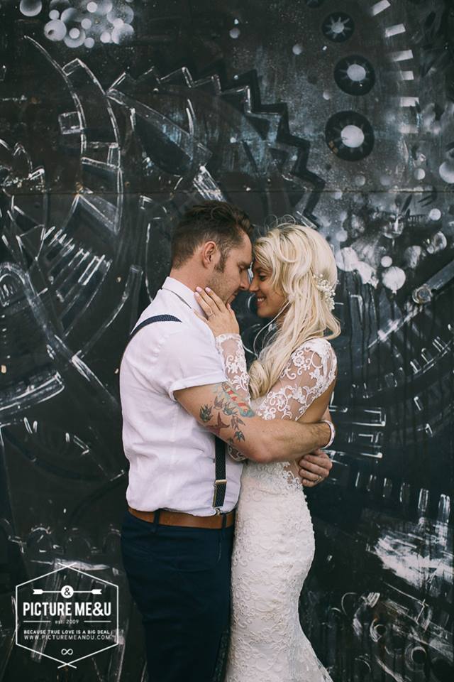 Kyk hier na fotos van Leandie en haar Bouwer se mooiste dag | Rekord