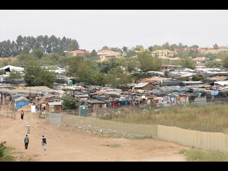 Cops set camp in Plastic View | Rekord