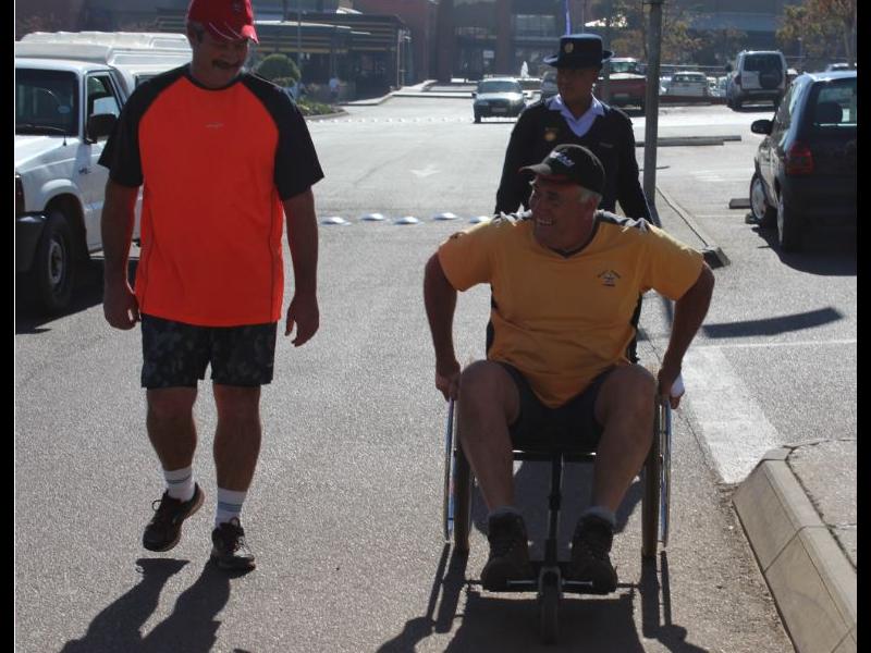 Kragmanne laat wiel in ongewone marathon | Rekord