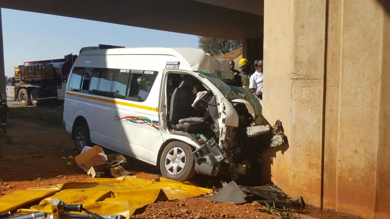 Four in critical condition after taxi accident | Rekord