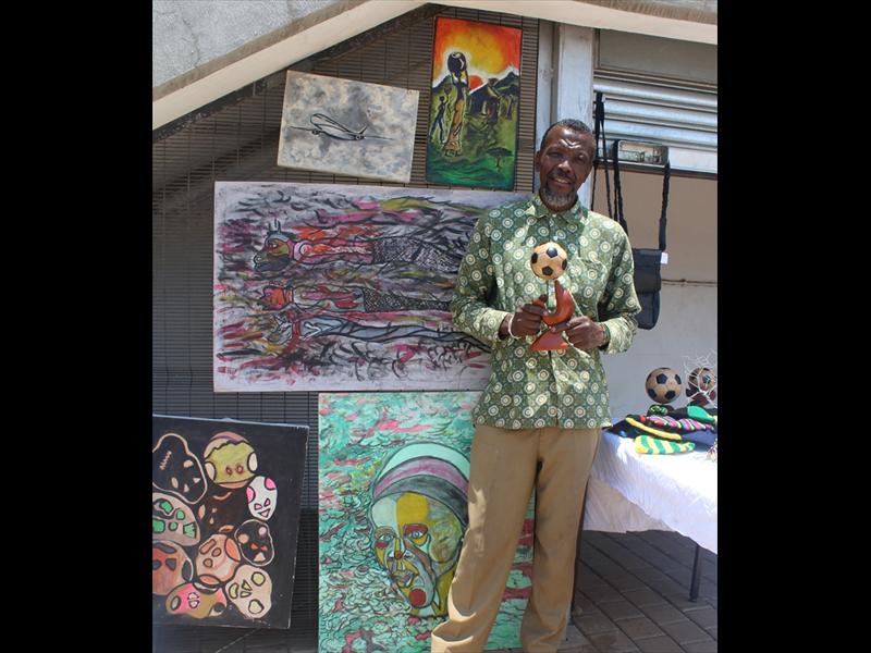 Bra Sam loves his art and craft work. | Rekord