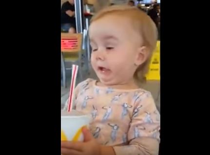 VIDEO OF THE DAY: Baby girl tries Coke for the first time | Rekord