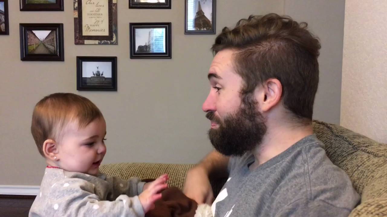 VIDEO OF THE DAY: Baby doesn't recognize dad without beard | Rekord