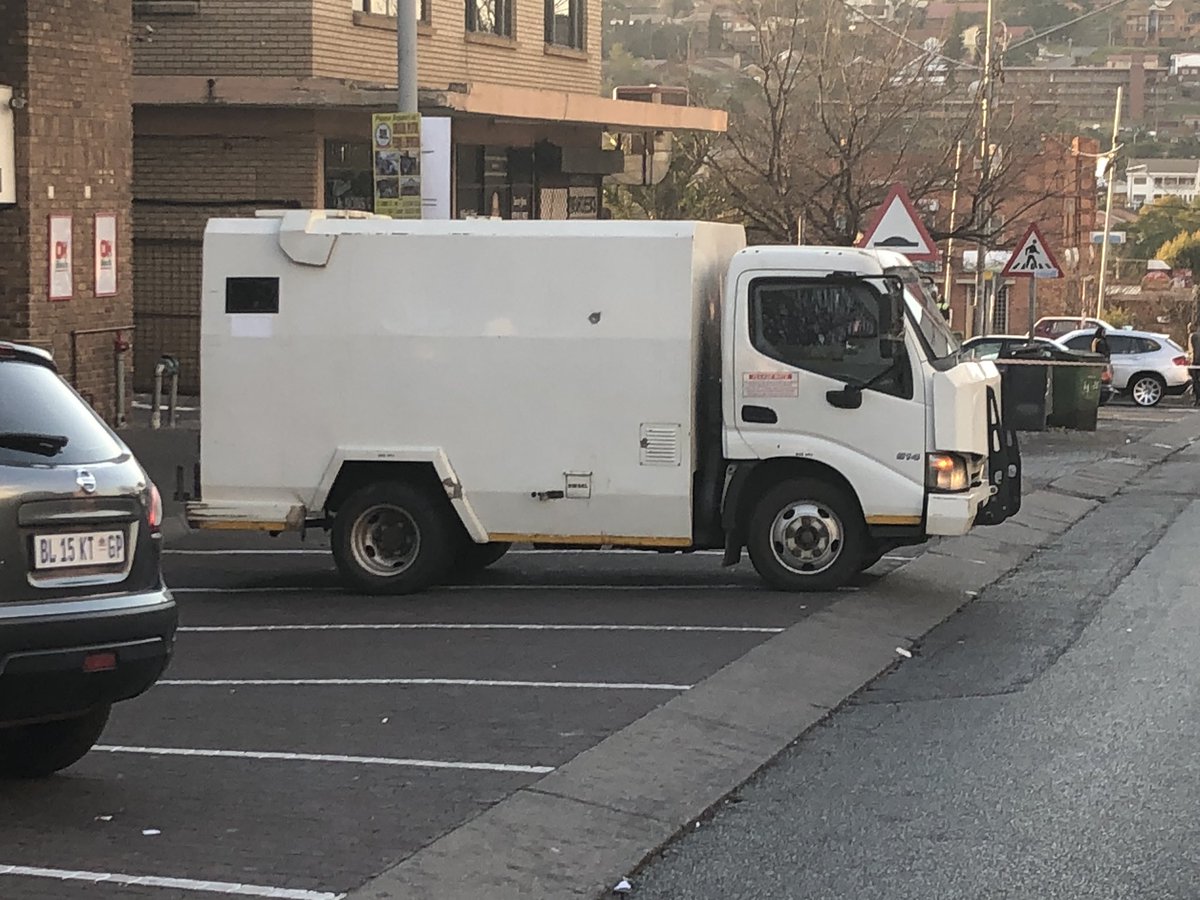 Laudium CIT robbery suspects still at large | Rekord