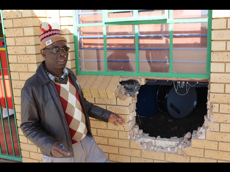 VIDEO: Theft of equipment cripples east school | Rekord