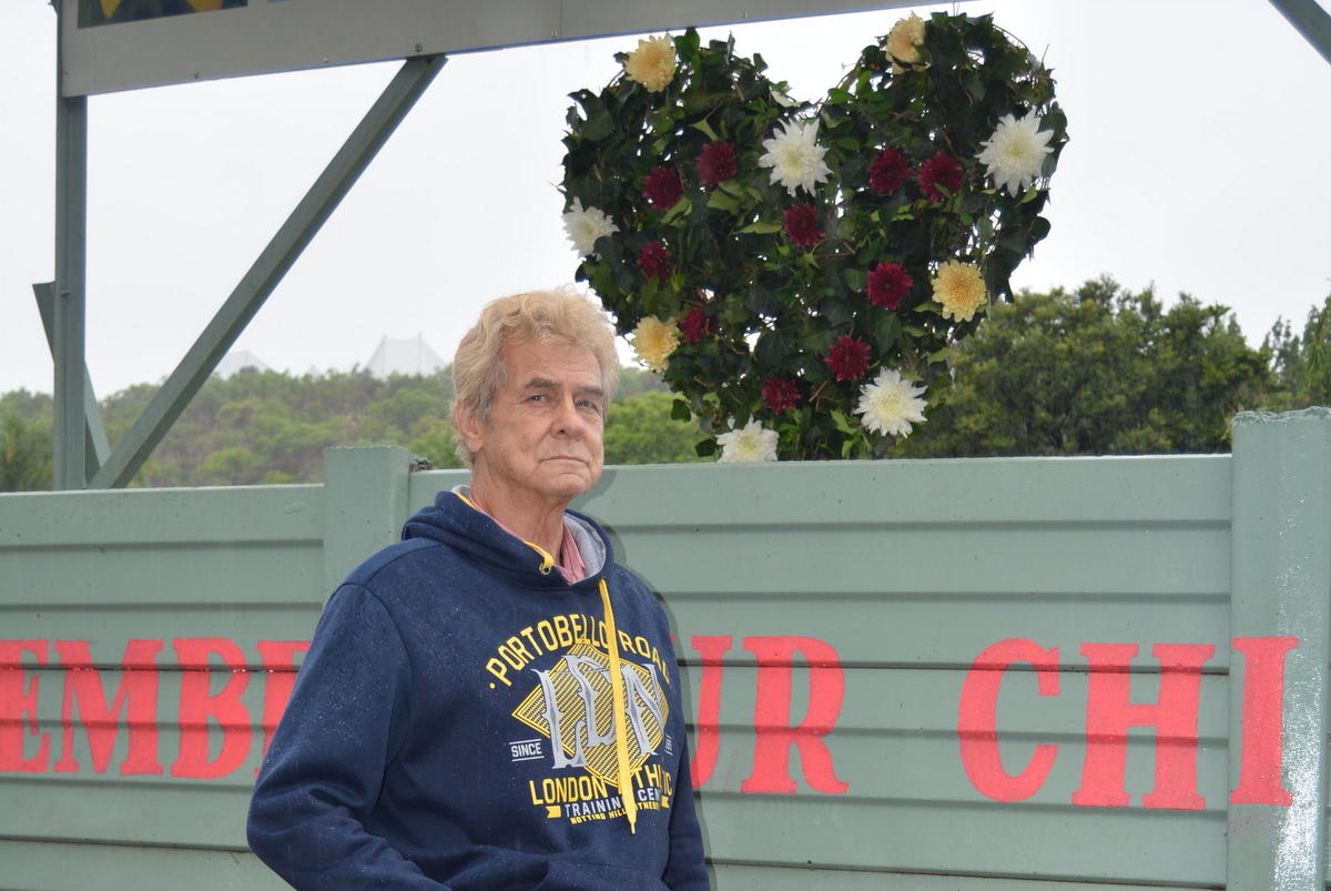 Pta father places wreath in memory of missing Van Rooyen daughter | Rekord