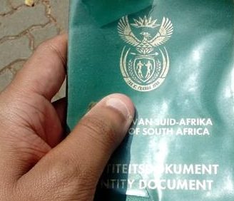 Home Affairs to continue with green ID books | Rekord