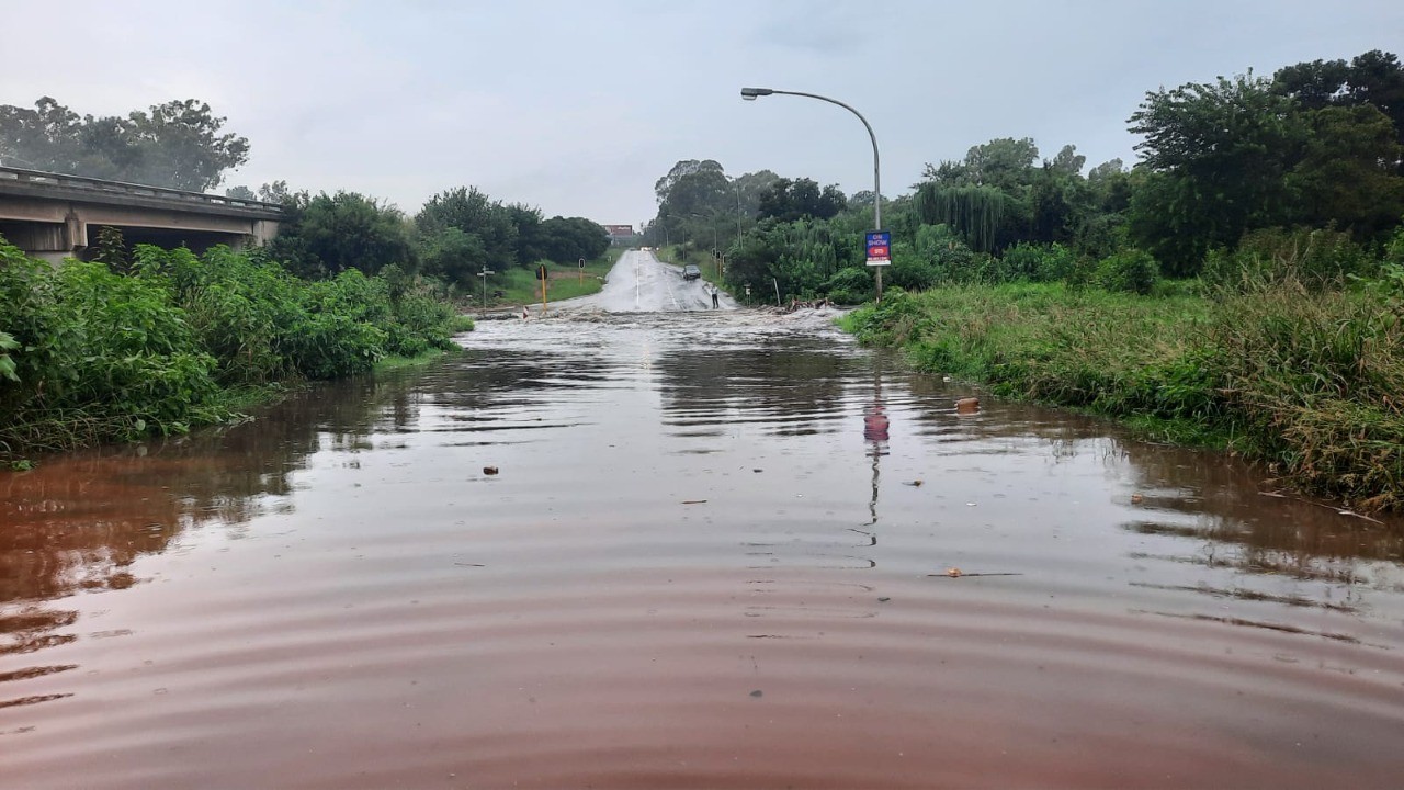 Tshwane EMS assists hundreds following heavy rains | Rekord