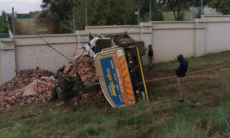 One dead, 3 critical in horrific east crash | Rekord