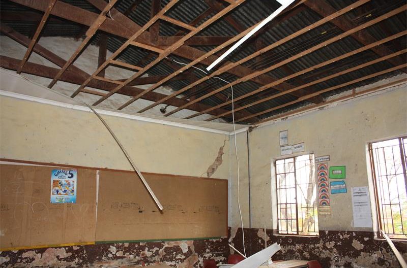 Part of ceiling collapse in class at east school | Rekord