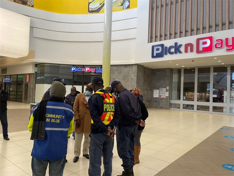 Cele visits Nkomo Village mall after being looted | Rekord