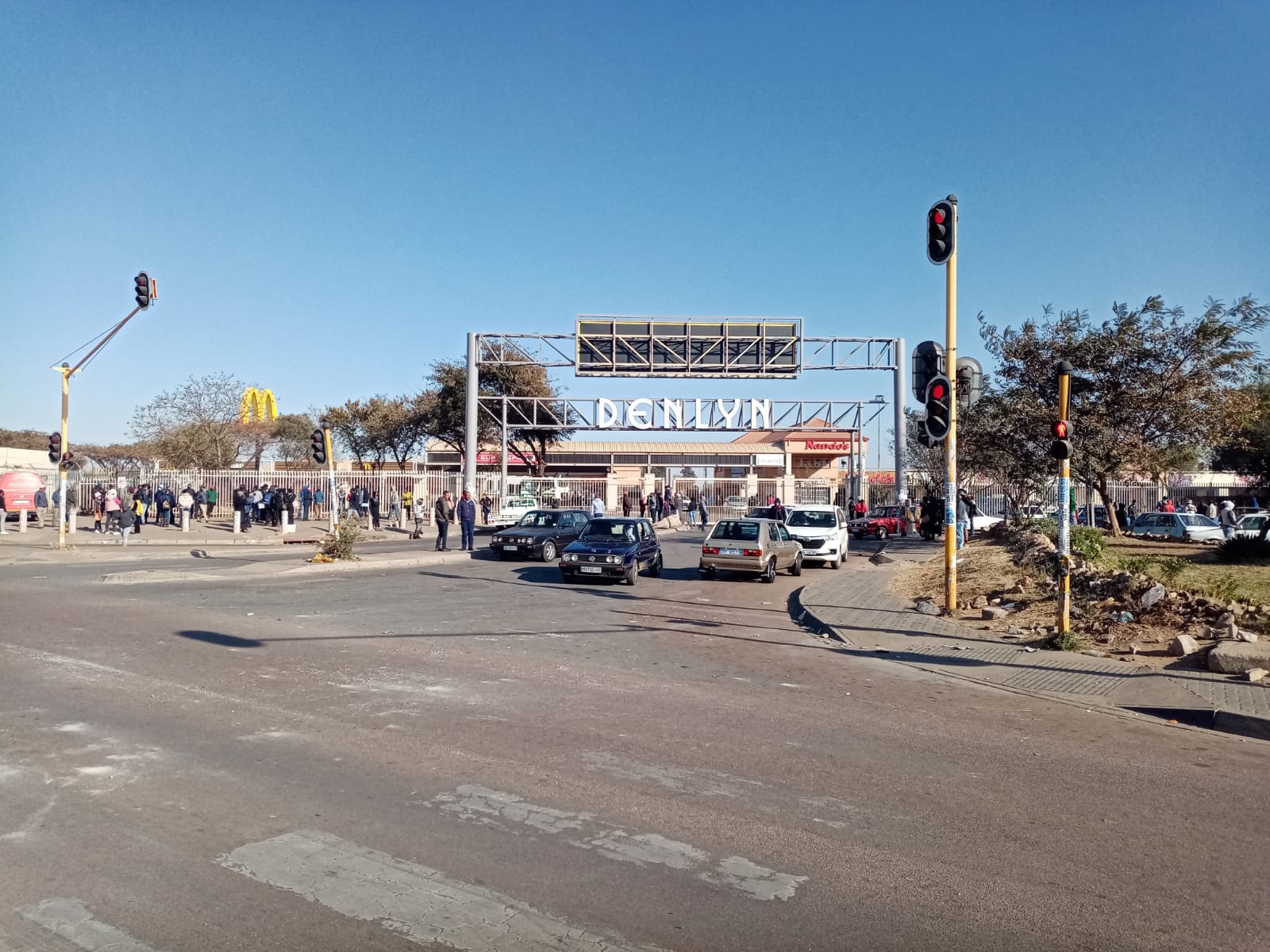 Violent protest actions spread to Mamelodi | Rekord