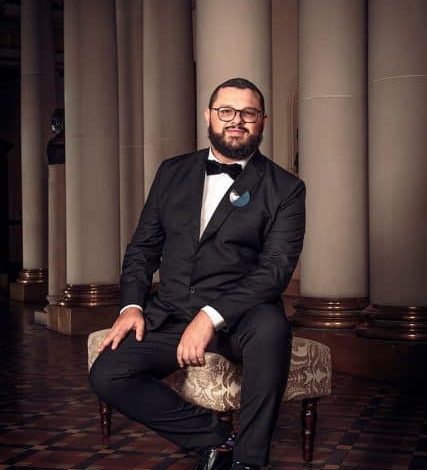 Akademia stel bekende koordirigent aan | Rekord