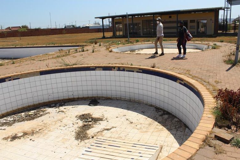 Nellmapius swimming pool in a state of ruin | Rekord