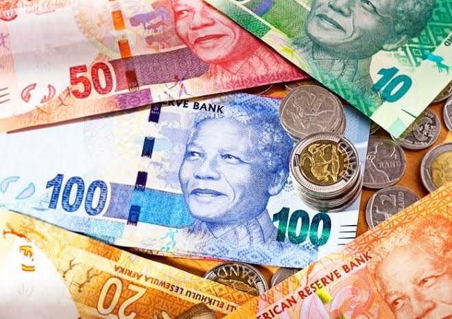 Cops warn against stained banknote usage | Rekord