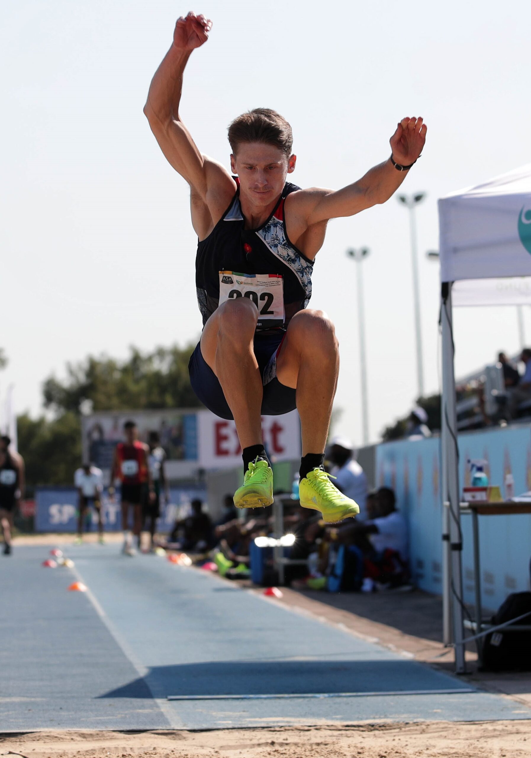 Local long jumper shows his potential by winning his first SA title ...