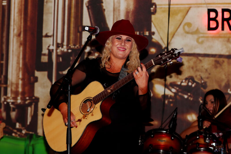 CheraLee releases album | Rekord