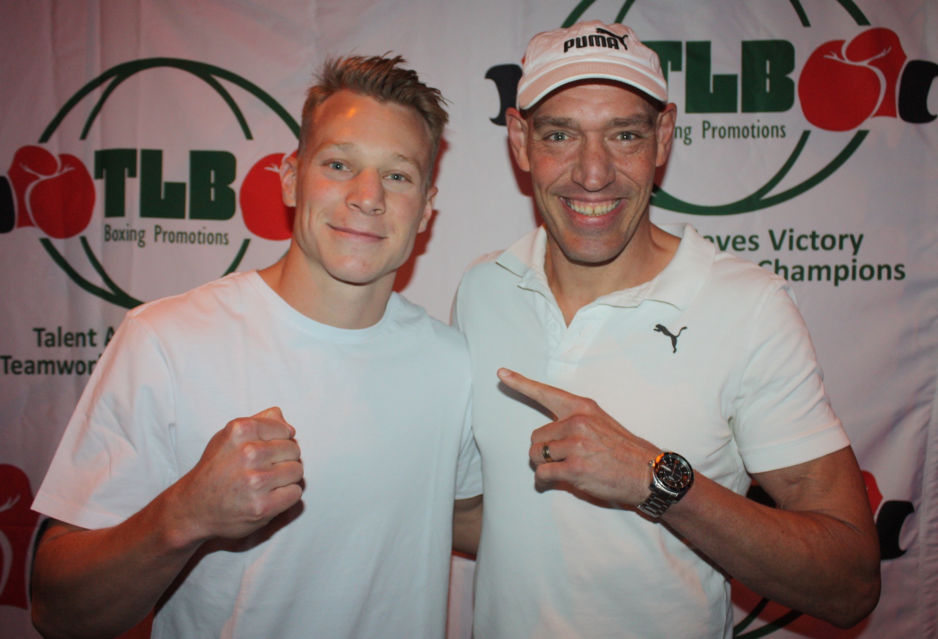 No frills when Cowin Ray defends his title during boxing spectacle | Rekord