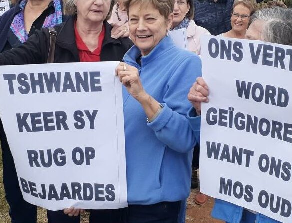 Bejaardes van Zambezi-aftreeoord betoog vir verkeerslig | Rekord