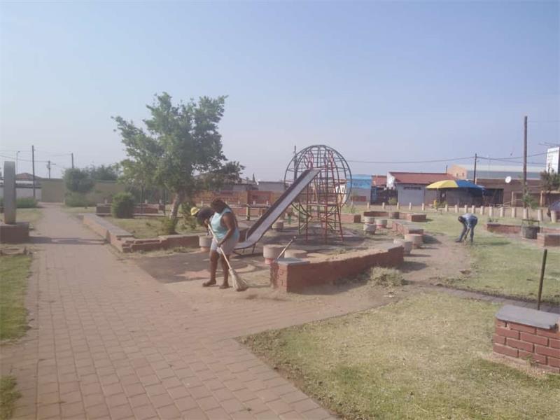 Nellmapius residents revamp community park | Rekord