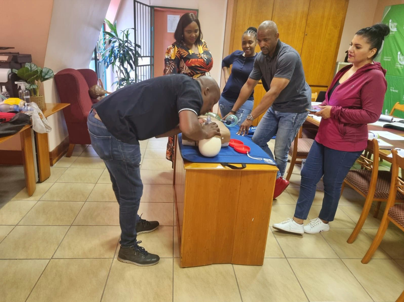 Health department learn basic life-support training | Rekord