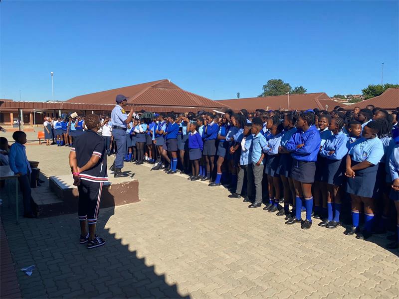 Pretoria West SAPS and partners visit two schools | Rekord