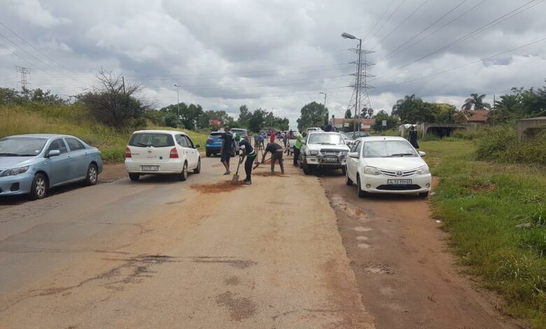 North residents resort to 'breaking law' by filling potholes themselves ...
