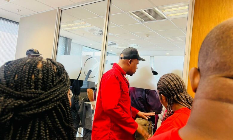 Tshwane metro slams EFF storming its offices | Rekord