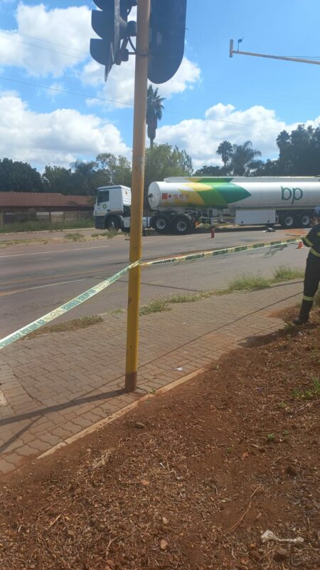 Tshwane EMS conducts mock exercise with BP fuel tanker in Pretoria | Rekord