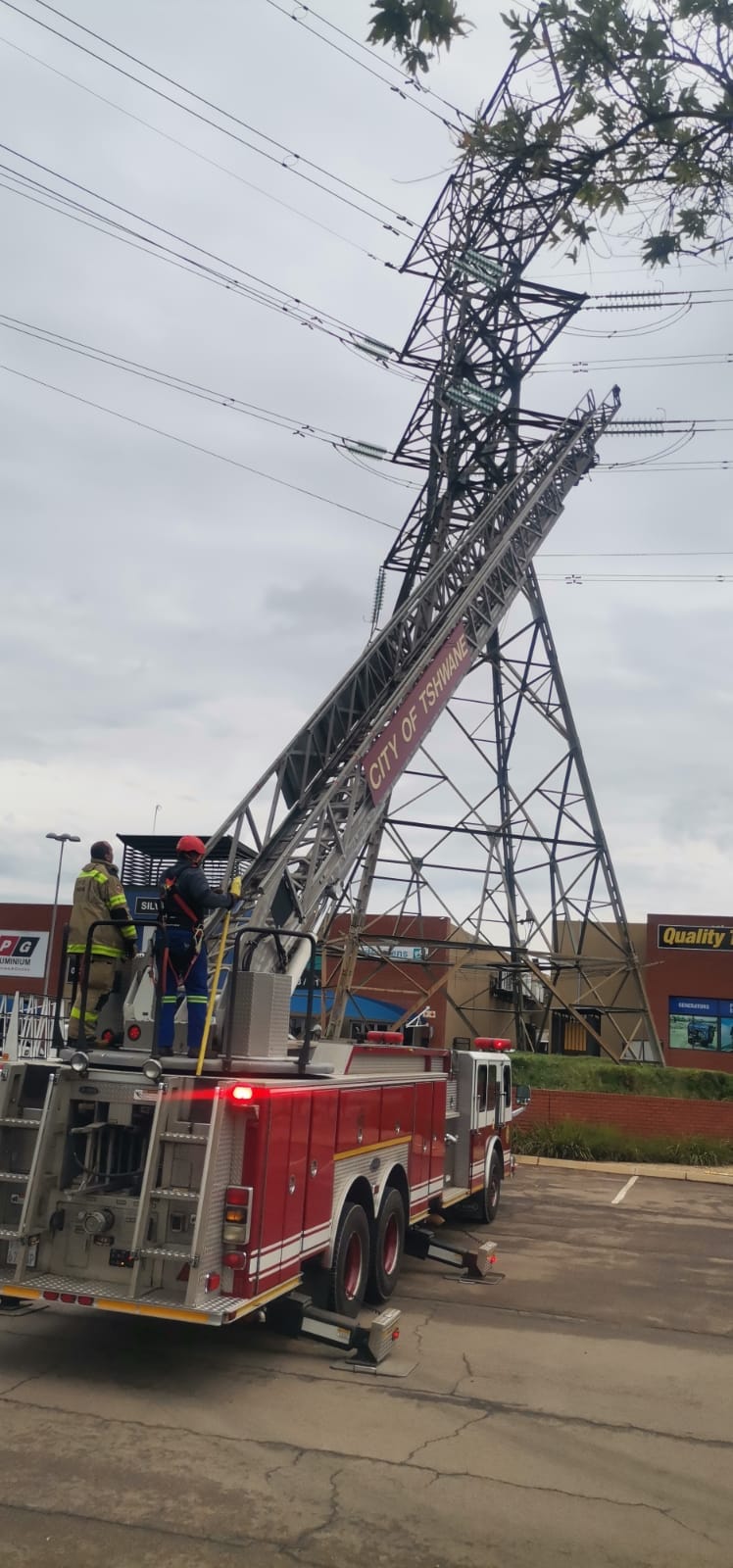 N4 highway reopened after collapsed cables are cleared | Rekord