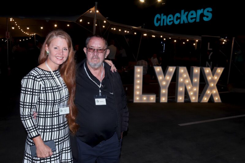 New shopping centre officially opens in Thatchfield | Rekord