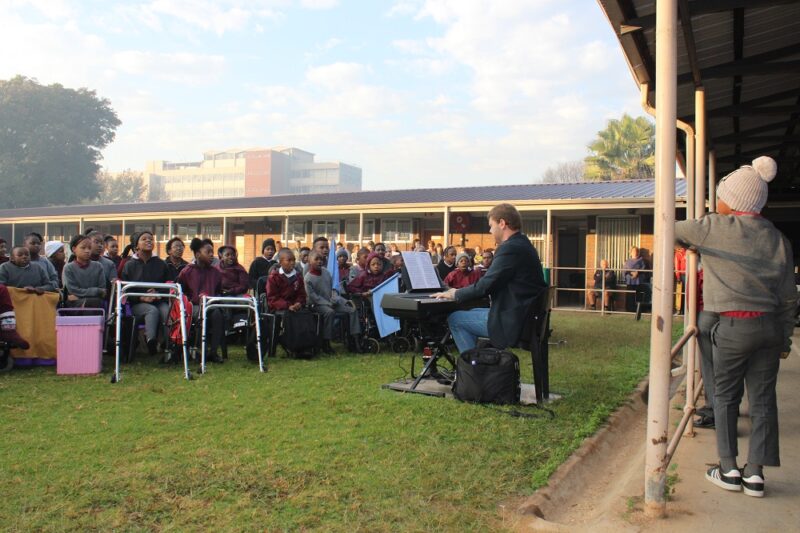 Pretoria School for Cerebral Palsied learners give Comrades runners ...