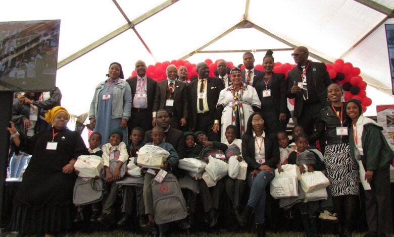 Taxi associations give back with school uniforms | Rekord