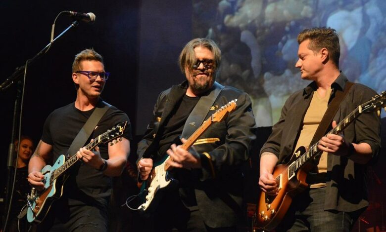 Botes bring energiek hulde aan ikoniese rockgroep | Rekord