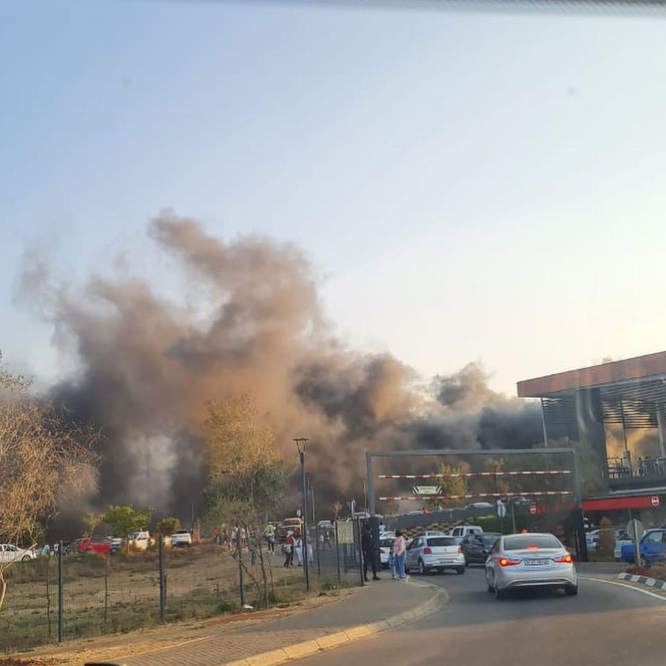 Fire breaks out at mall on R55 | Rekord