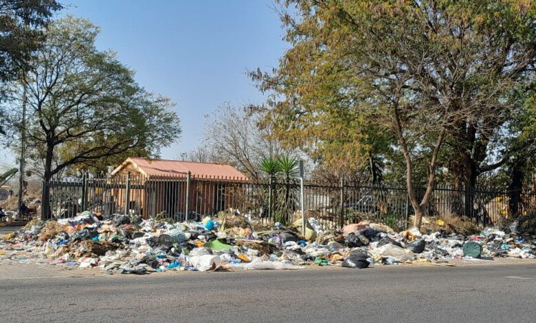 Illegal dumping continues: normal waste collection to resume soon | Rekord