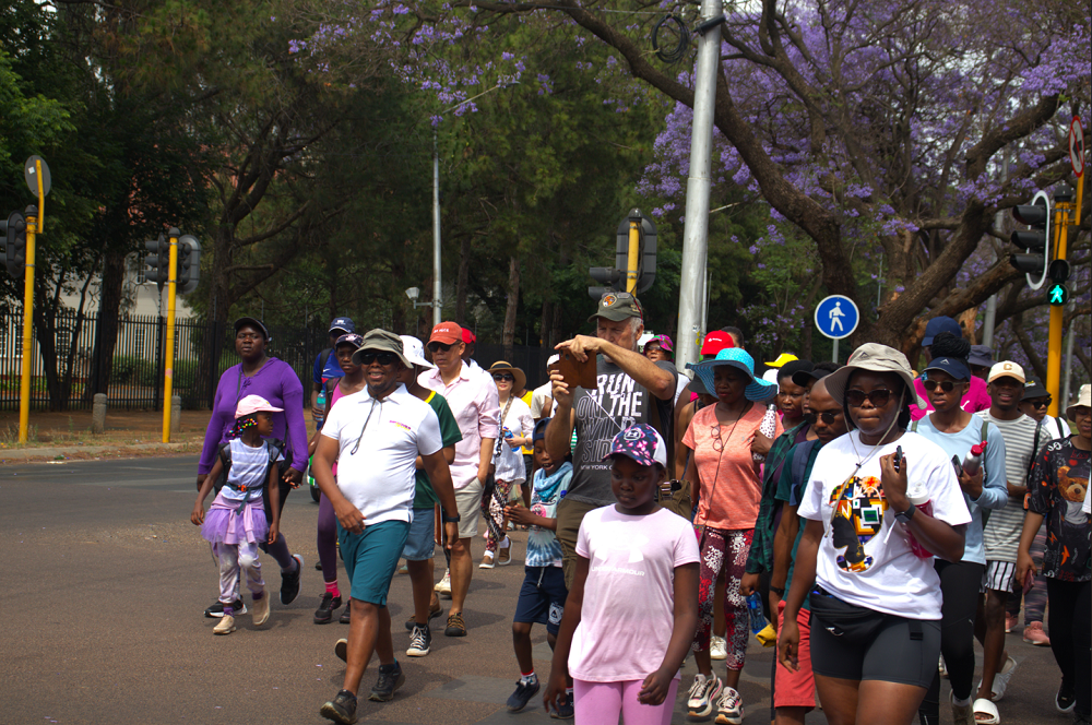 Residents take part in the annual Jacaranda Walk | Rekord