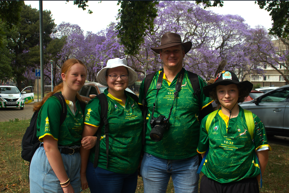 Residents take part in the annual Jacaranda Walk | Rekord