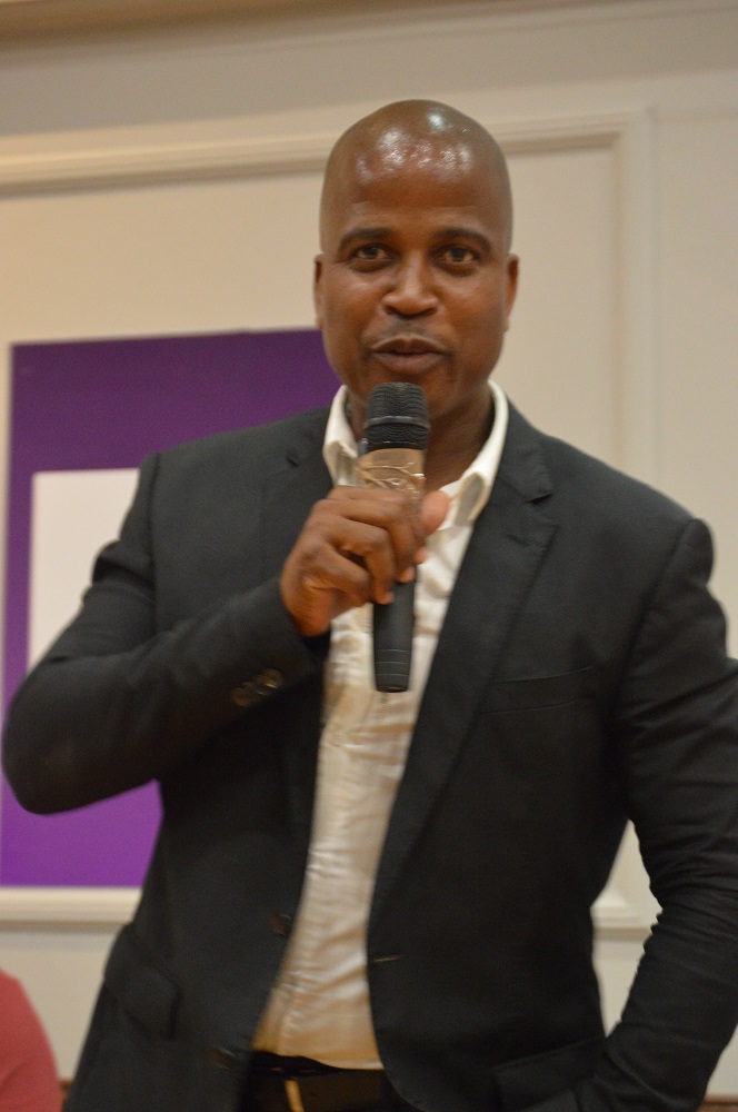 Gemeenskapshervormers gee resep vir hoop aan | Rekord