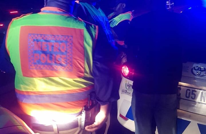 Taxi passenger arrested for allegedly bribing TMPD officer with R100 ...