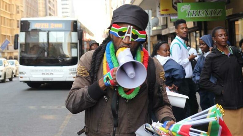 Local man stages one-man march against DA flag-burning ad | Rekord