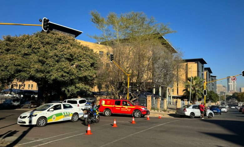 Pretoria CBD building suffers blaze, amid 3-day water outage | Rekord