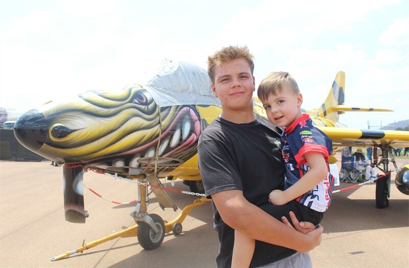 Wonderboom air show thrills crowds with aerial acrobatics | Rekord