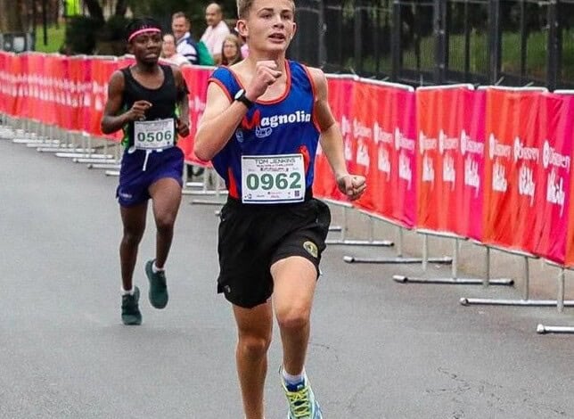 Oos-Moot leerling deur atletieklub vereer | Rekord