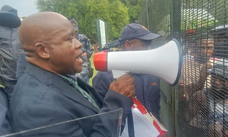 MMC promises to sort out e-hailing permit backlog | Rekord