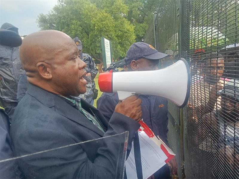 MMC promises to sort out e-hailing permit backlog | Rekord