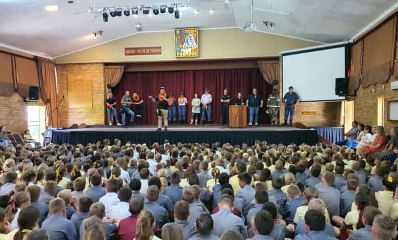 Team boosts learners in SAPS back-to-school project | Rekord