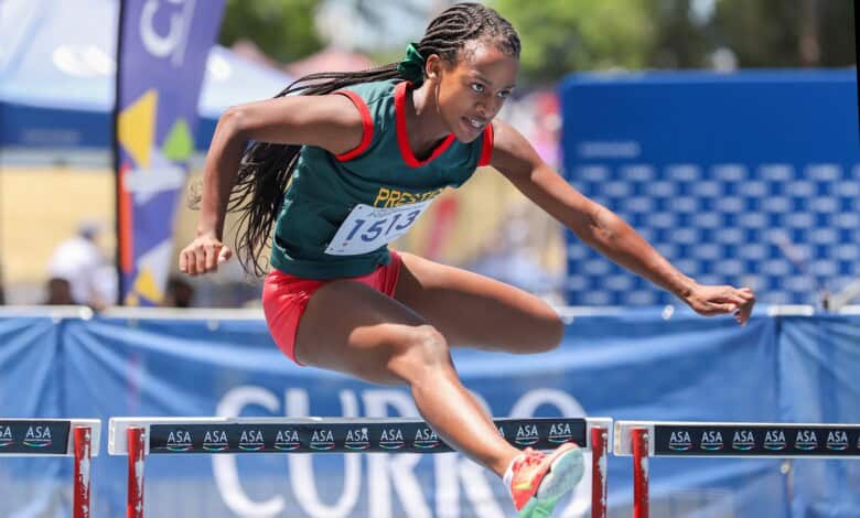 Curro Podium eindrondte onderstreep groeiende standaard van skole ...