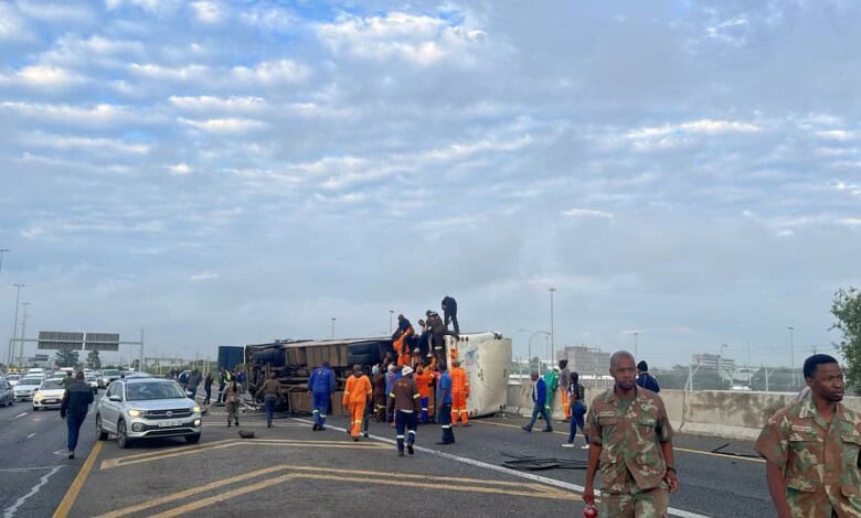 Fourteen killed, dozens injured in horrific R21 bus accident | Rekord